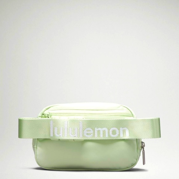 lululemon athletica | Accessories | Lululemon L Everywhere Belt Bag In ...